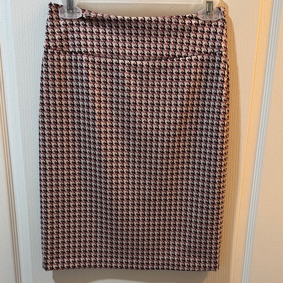 Margaret M | Skirts | Margaret M Black And White Houndstooth Pencil ...